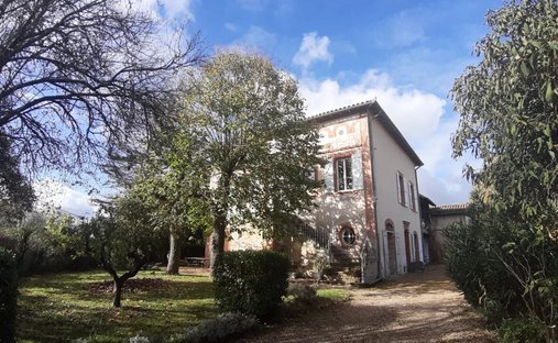 Luxury homes for sale in Lavernose-Lacasse, Occitanie, France ...