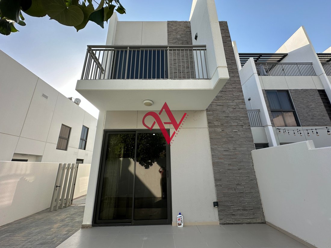 Type:R2 Em | Exclusive | Cluster Juniper | In Dubai, Dubai, United Arab ...