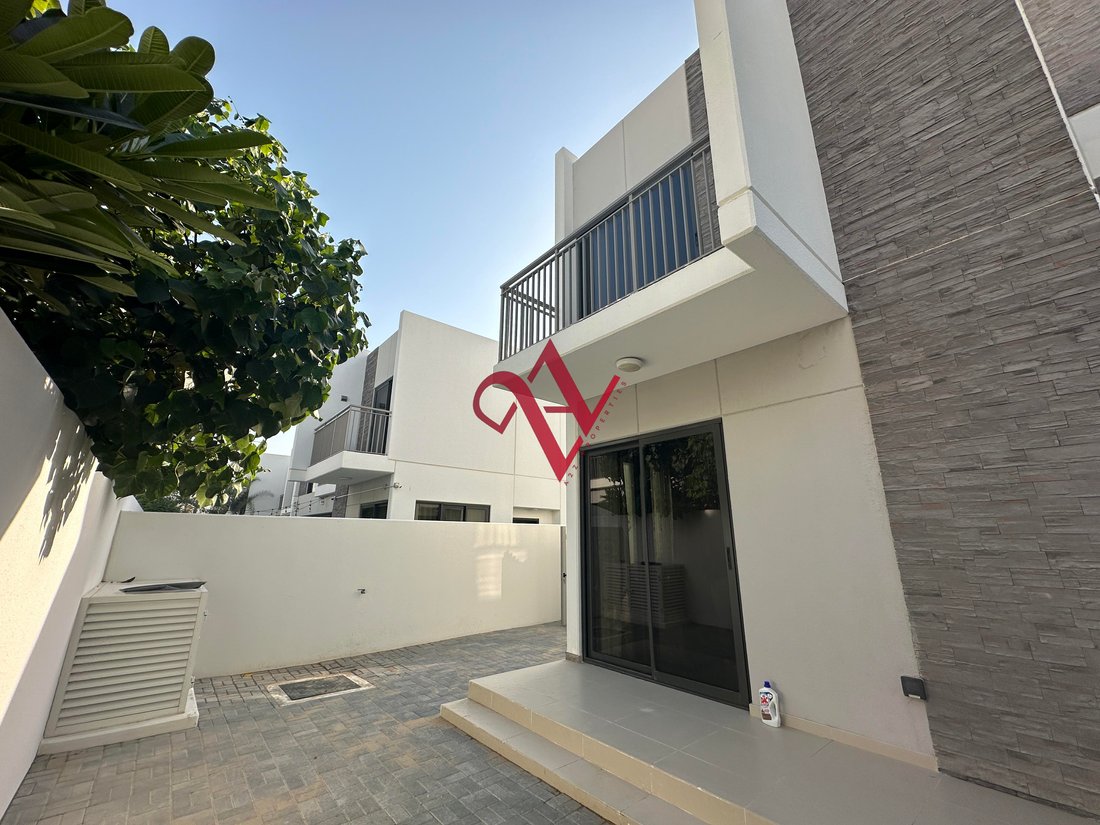 Type:R2 Em | Exclusive | Cluster Juniper | In Dubai, Dubai, United Arab ...