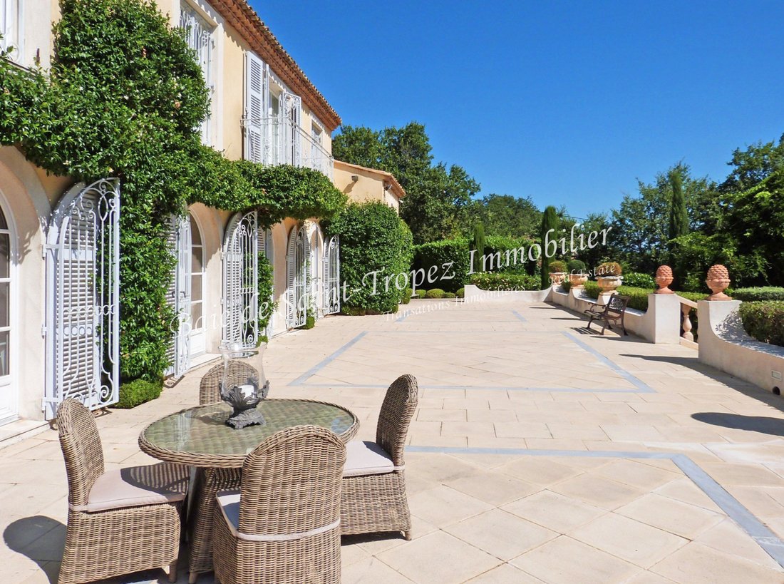 Bastide Avec Piscine Au Calme Dans Gassin, Provence Alpes Côte D'azur, France à Vendre (14274135)