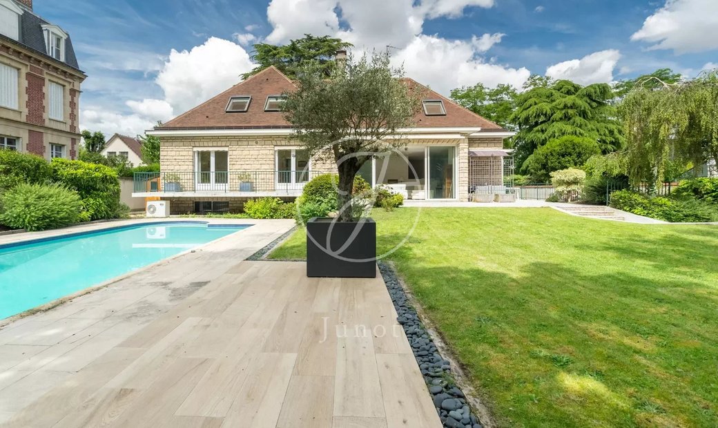 Chatou House In Chatou, île De France, France For Sale (14280787)