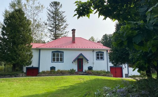 Luxury farm ranches for sale in Hemmingford, Quebec, Canada | JamesEdition