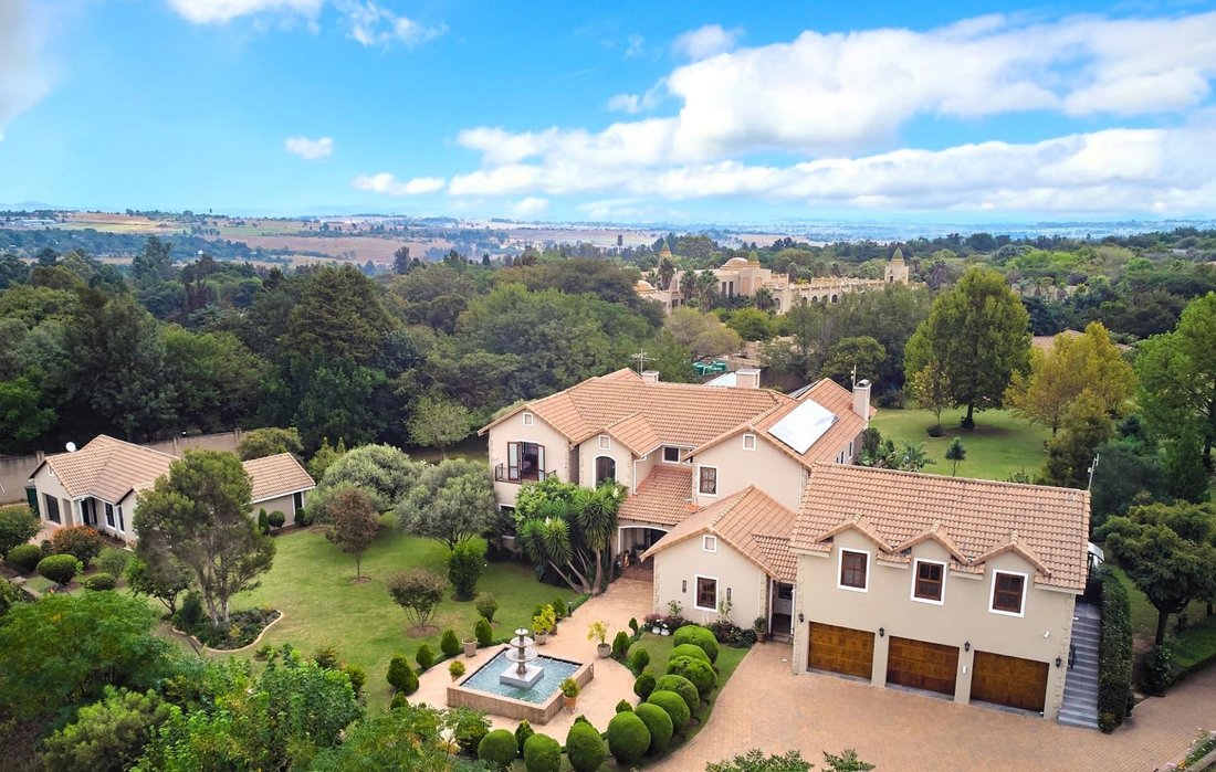 Privatanwesen Chartwell, Fourways (Jhb) In Chartwell, Gauteng ...