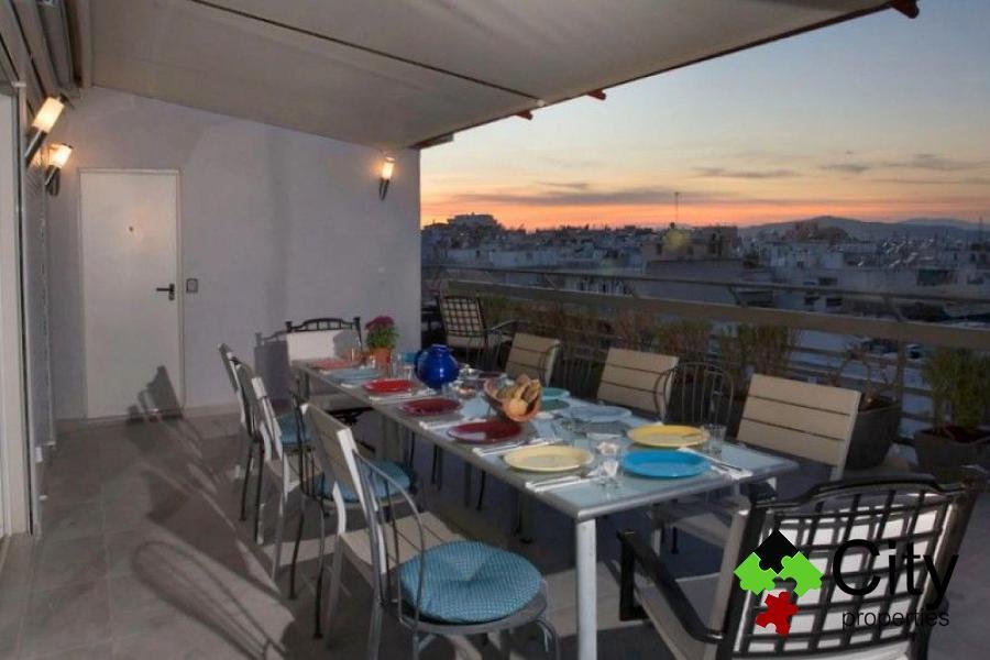 Luxurious Renovated In Sunoikia Pagkratiou, 2nd District Of Athens ...