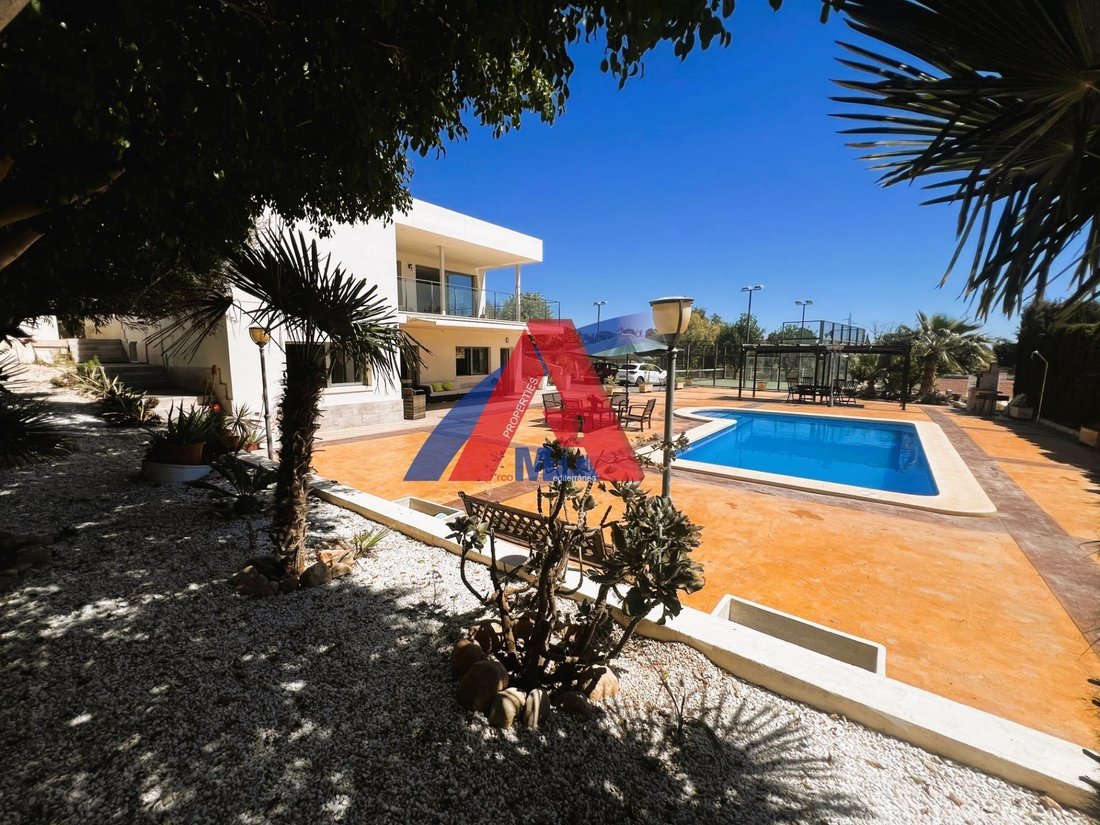Elche Villa In Bonavista, Valencian Community, Spain For Sale (14150634)