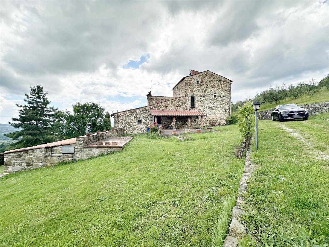 Villa Fiesole In Poggio Gherardo, Tuscany, Italy For Sale (14289665)