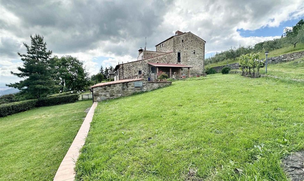 Villa Fiesole In Poggio Gherardo, Tuscany, Italy For Sale (14289665)