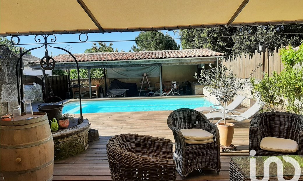 Vente Maison De Village 8 Pièces In Fronsac, Nouvelle Aquitaine, France ...