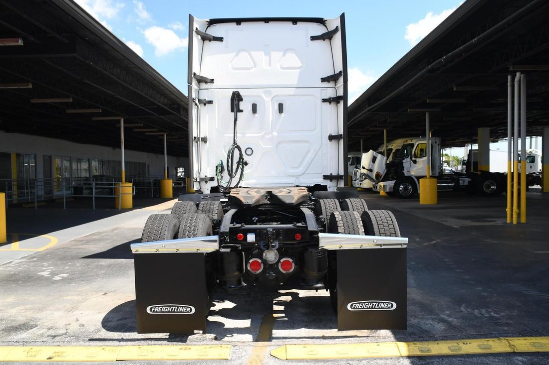 2021 Freightliner Cascadia In Miami, Fl, United States For Sale (14163004)