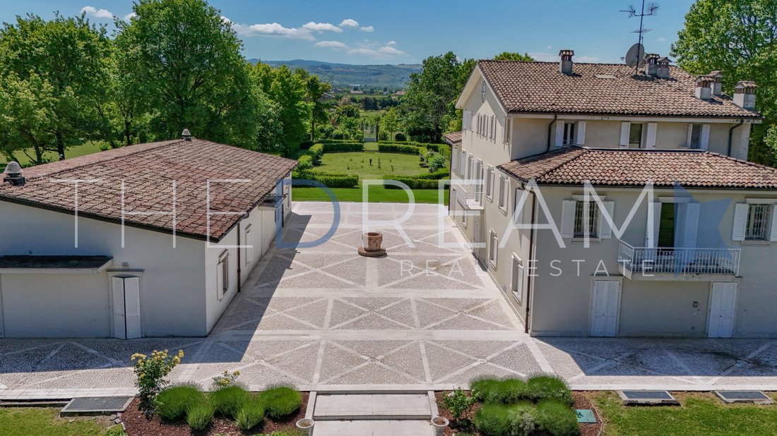 Elegant Villa In Large Lot Of More Than 4 In Vignola, Emilia Romagna ...