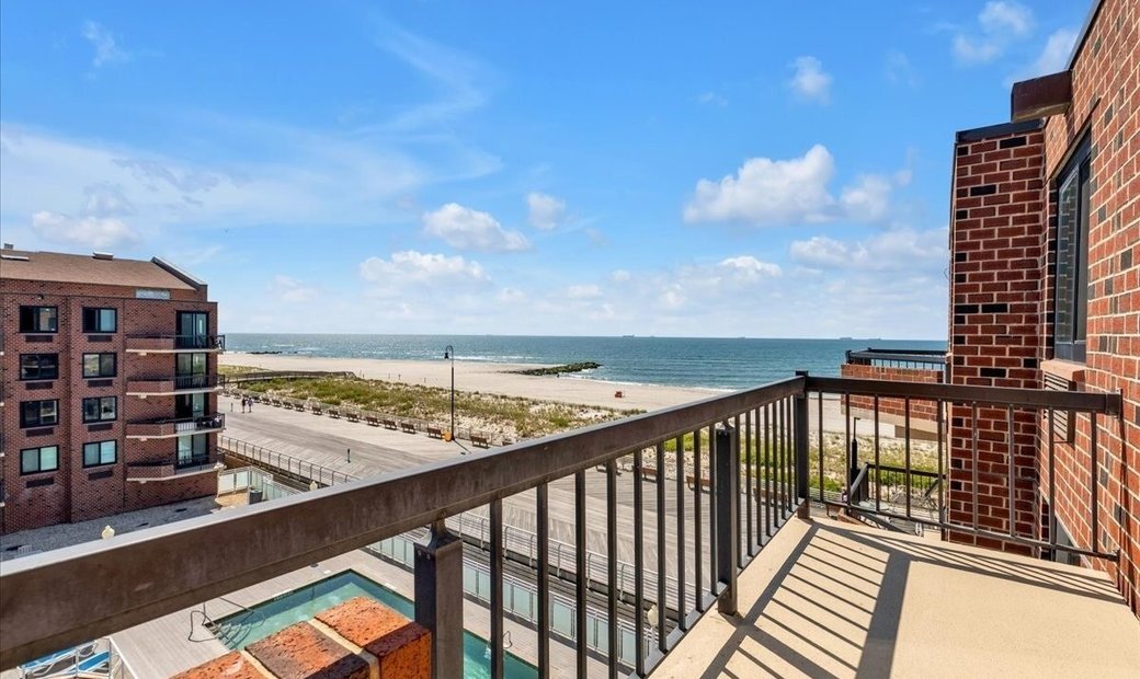 Condo Long Beach In Long Beach, New York, United States For Sale (14275232)