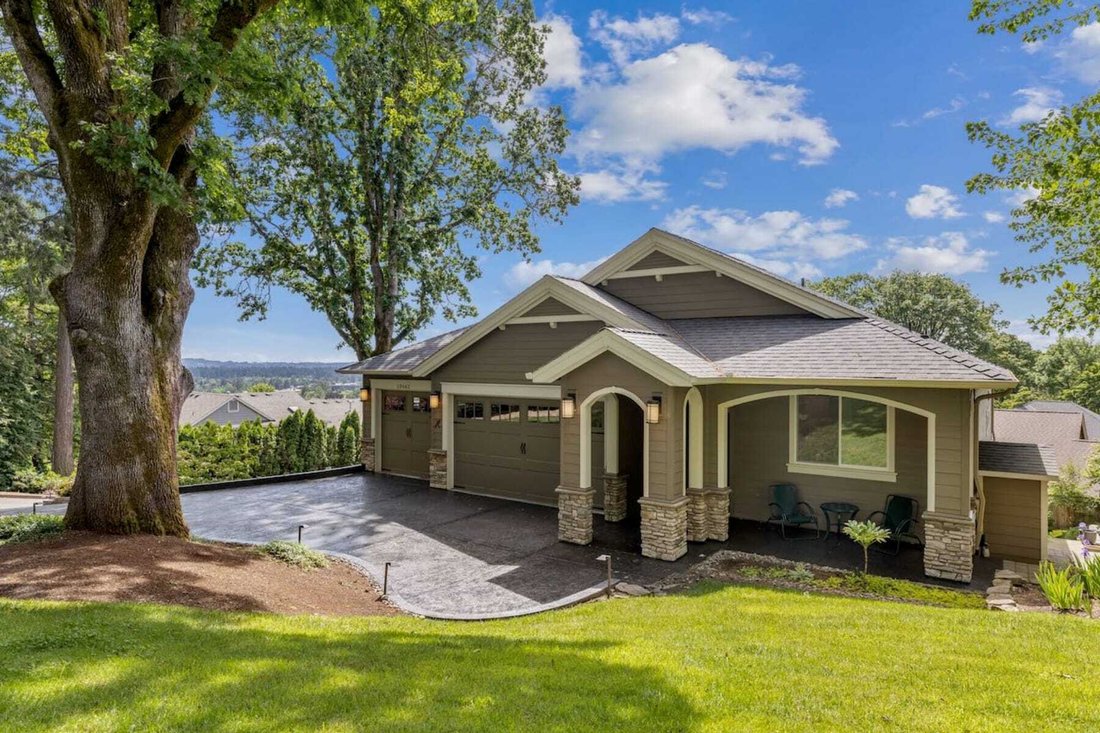 13562 Peters Rd, Lago Oswego, Or 97035 In Lake Oswego, Oregon, Stati ...