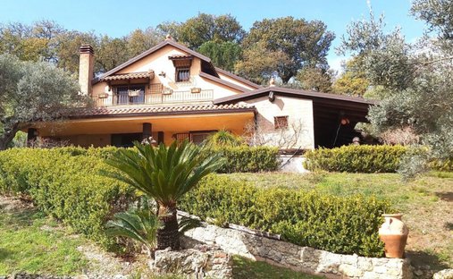 Luxury homes for sale in Siderno, Calabria, Italy | JamesEdition