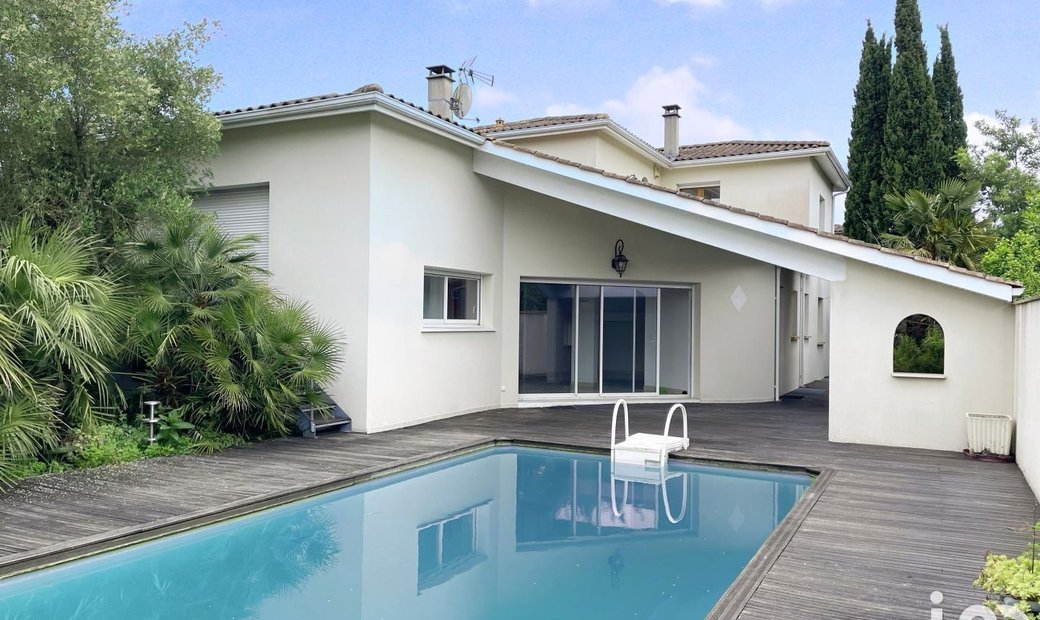 Vente Maison/Villa 6 Pièces In Mérignac, Nouvelle Aquitaine, France For ...