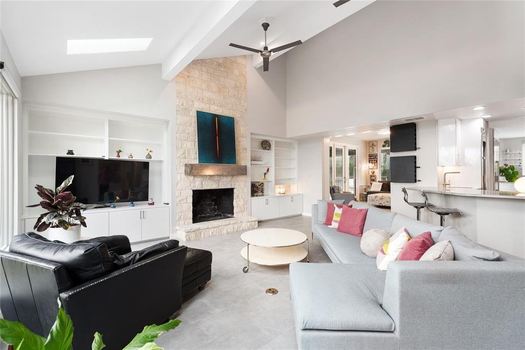 Soft Contemporary Home With Special Views In Austin, Texas, United ...