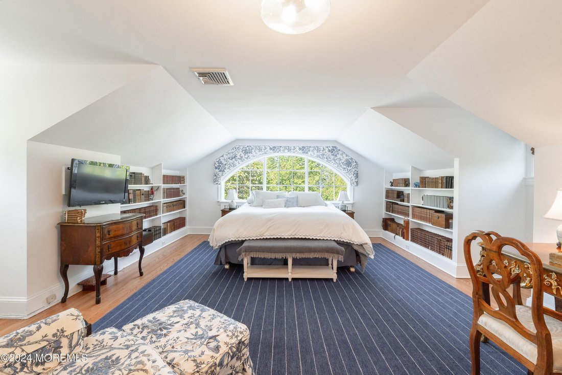 Classic Rumson Home In Rumson, New Jersey, United States For Sale ...