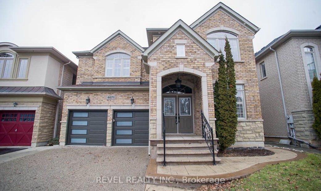 Two Storey All Brick Home In Burlington, Ontario, Canada For Sale ...