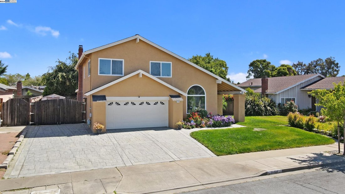 Stylish Home With Modern Upgrades And In Newark, California, United ...