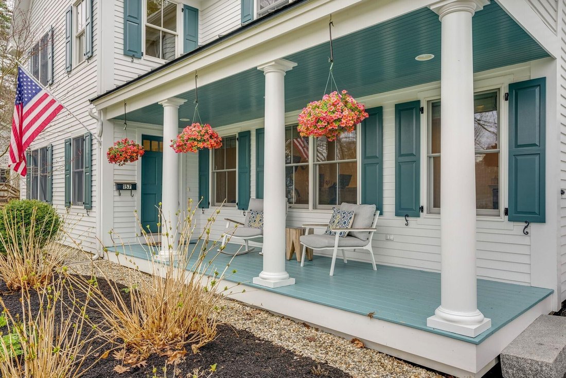 Quintessential Maine Colonial Style Home In Yarmouth, Maine, United ...