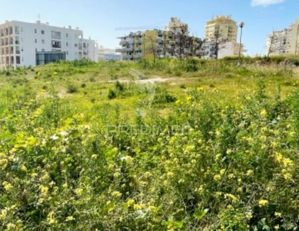 480 M2 Building Plot In Armação De Pera In Armação De Pêra, Algarve ...