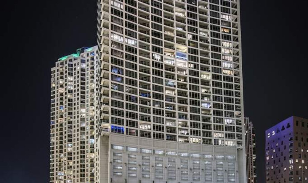 Prime Northeast Corner At River Bend In Chicago, Illinois, United ...