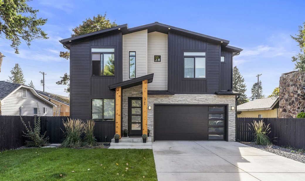 Custom Home Beauty In Downtown Cd A! In Coeur D'alene, Idaho, United ...