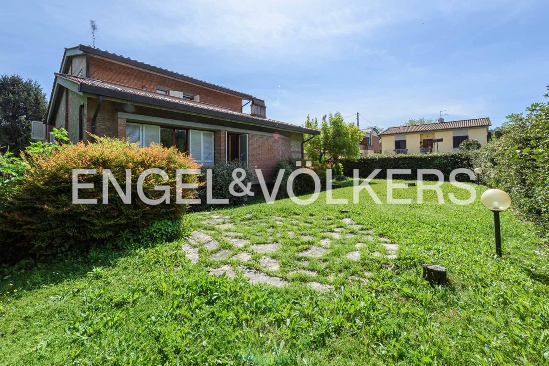 Villa With Fine Architectural Lines In Cascine Di Buti, Tuscany, Italy ...