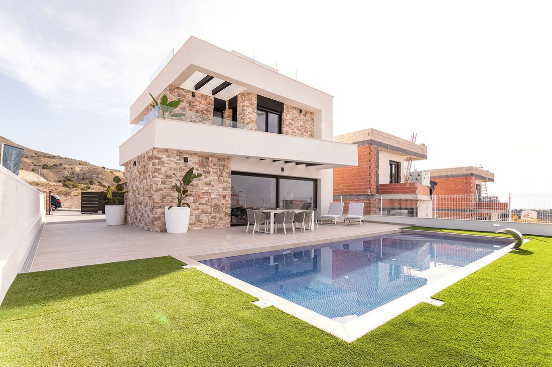 Benidorm House In Benidorm, Valencian Community, Spain For Sale (14333944)