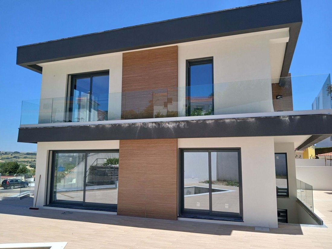 Fantastic 5 Bedroom Semi Detached House In Gradil, Lisbon, Portugal For ...