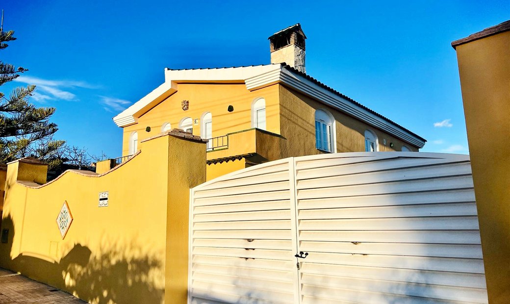 An Oasis Of Luxury And Art Awaits You In In Costa Cunit, Catalonia ...