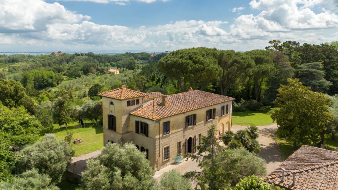 Villa Storica In Vendita A Crespina E Lorenzana, In Tripalle, Tuscany ...