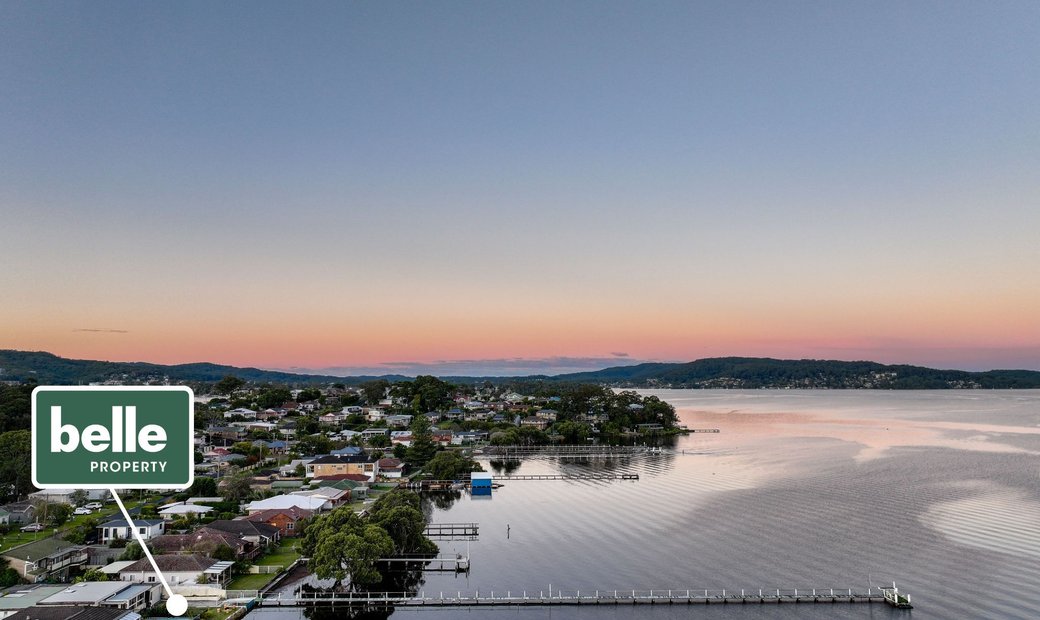 Coveted Waterfront Retreat In Tascott, New South Wales, Australia For ...