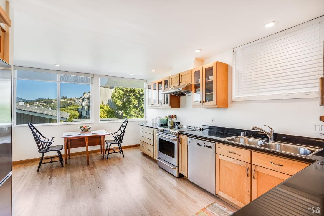 Tiburon Hill Gem: Stunning Views And In Tiburon, California, United ...