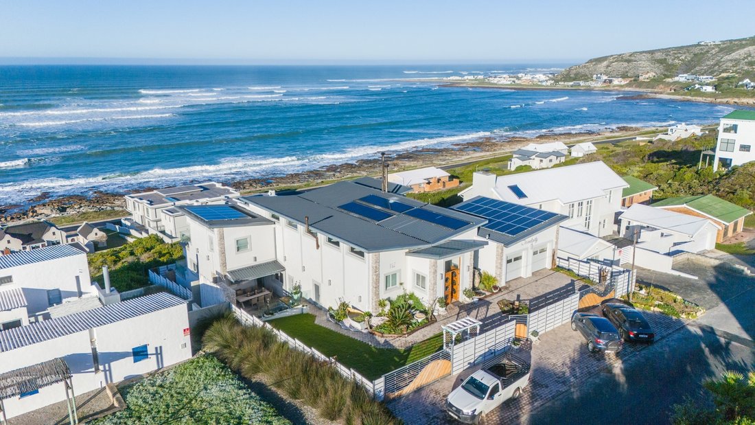 Exquisite Modern Living In In Struis Bay, Western Cape, South Africa ...