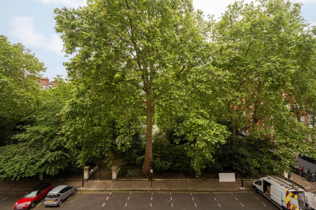 Cadogan Square, London In London, England, United Kingdom For Sale ...