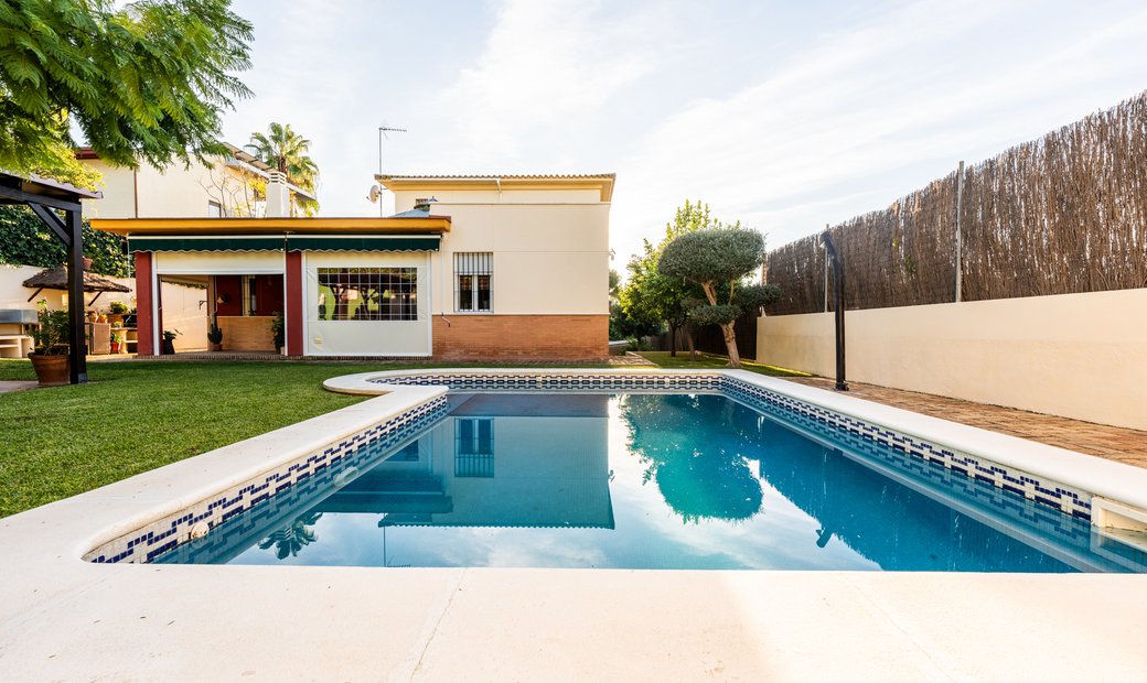 Independent House In The Gated Community Of In Montequinto, Andalusia ...