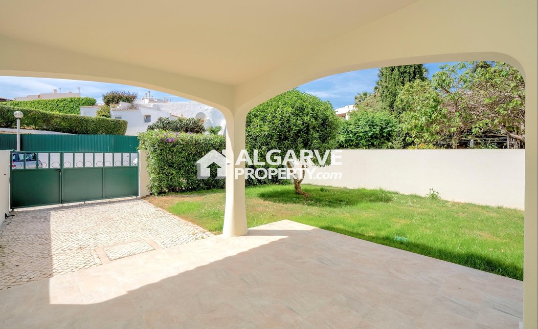 Beautiful Renovated 3 Bedroom Townhouse In In Albufeira, Algarve ...