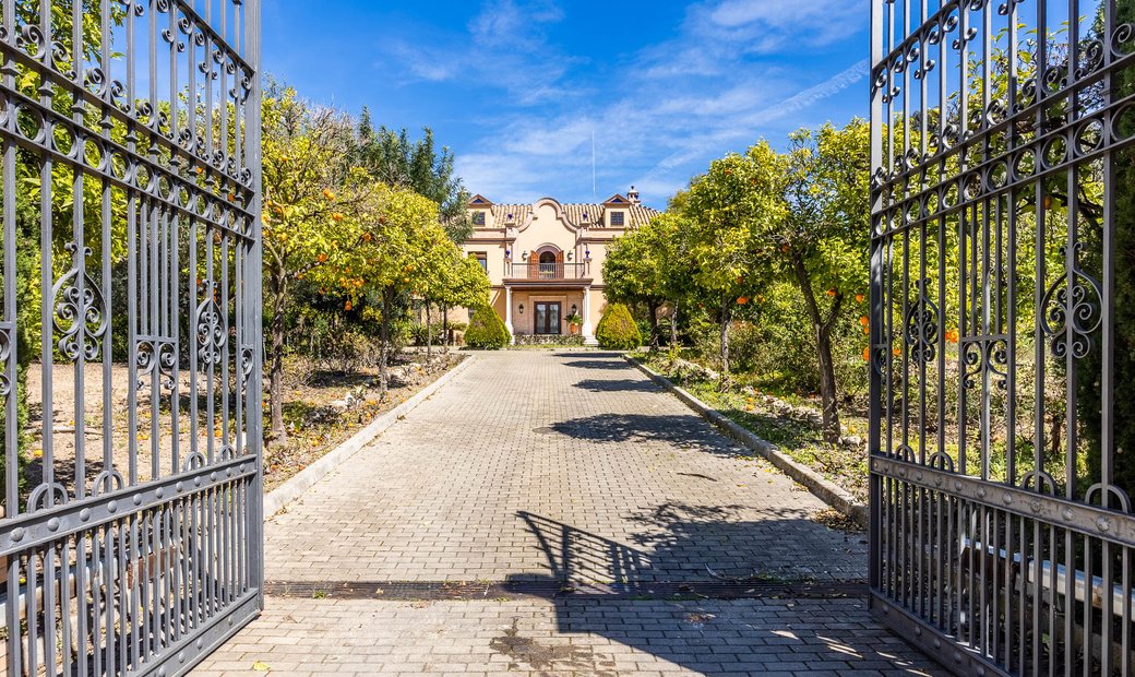 Singular House Composed Of Two Buildings In A Gated In Ecija, Andalusia ...