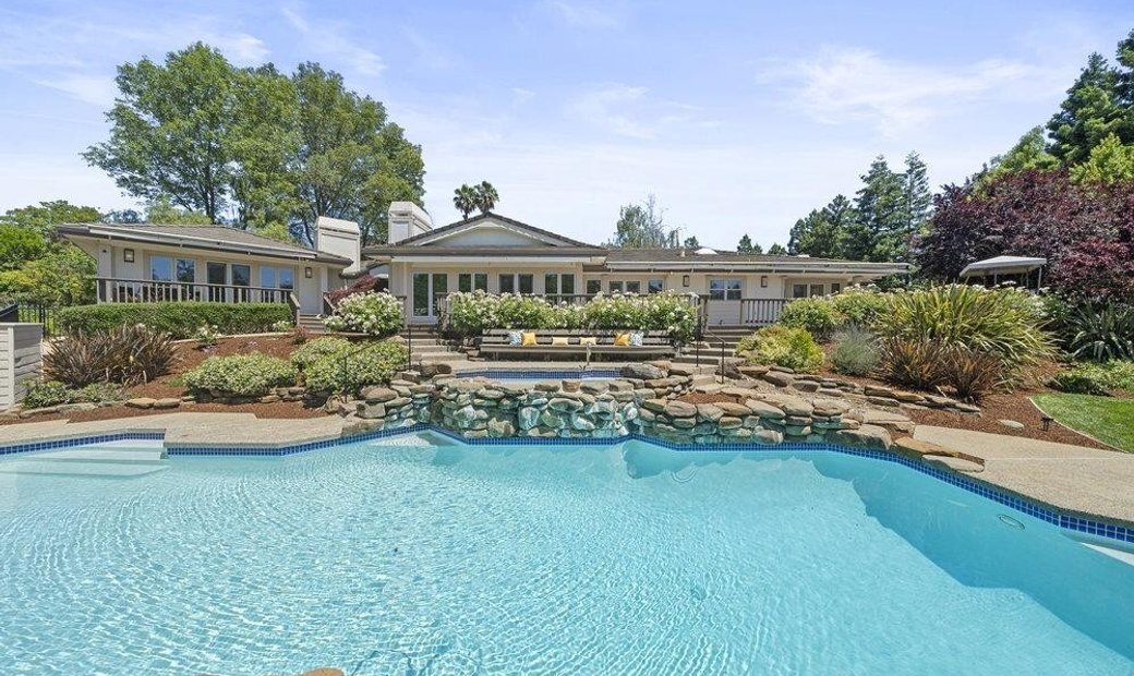 Private Knoll Top Home In A In Mountain View, California, United States ...