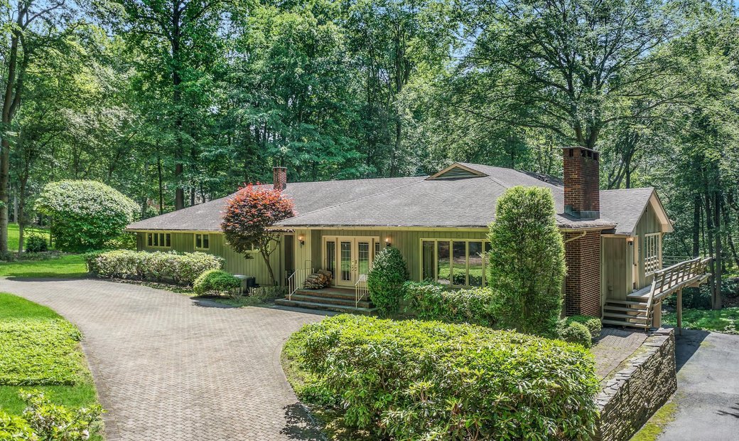 16 Rock Ledge Road, Saddle River, Nj In Saddle River, New Jersey ...