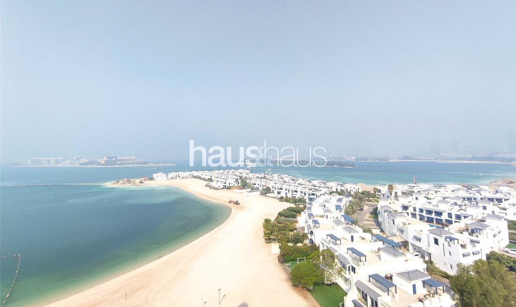 Sea View | Upgraded | Tenanted In Dubai, Dubai, United Arab Emirates ...
