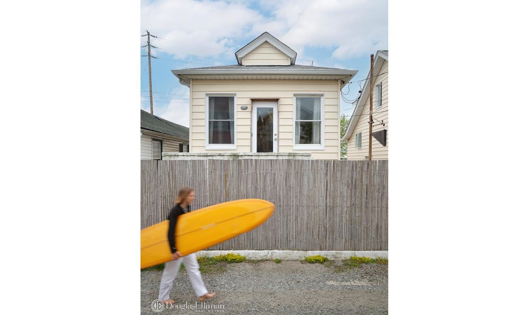 Townhouse Queens In New York, New York, United States For Sale (14377382)