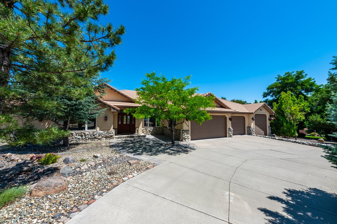 Beautiful Custom Home In Fieldcreek Ranch Dans Reno, Nevada, états Unis ...