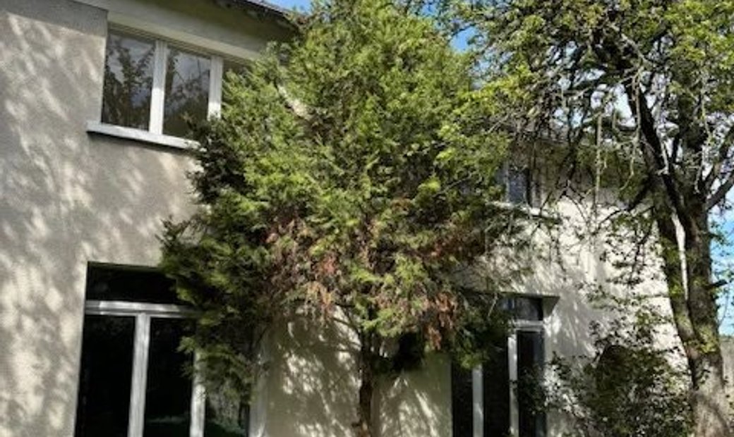 Meudon House In Meudon, île De France, France For Sale (14377237)