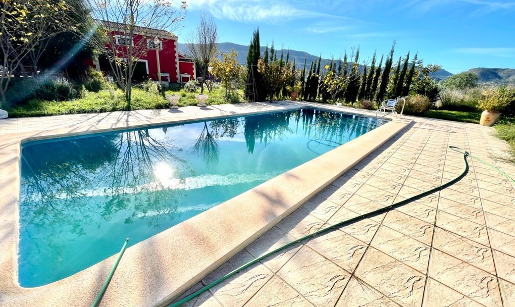 Hondon De Las Nieves Villa In El Fondó De Les Neus, Valencian Community ...