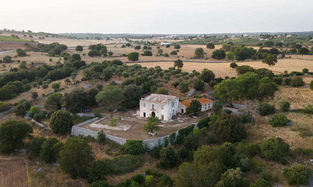 Masseria Monte Vino, Majestically Positioned In A In Monopoli, Apulia ...