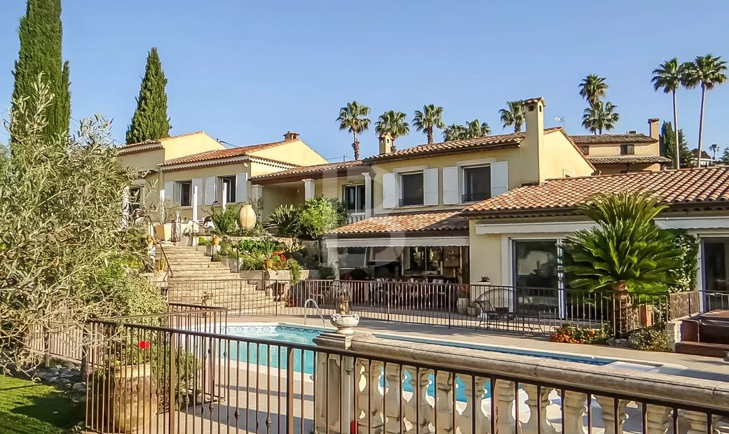 Stunning Provençale Style Villa In Mougins, Provence Alpes Côte D'azur ...