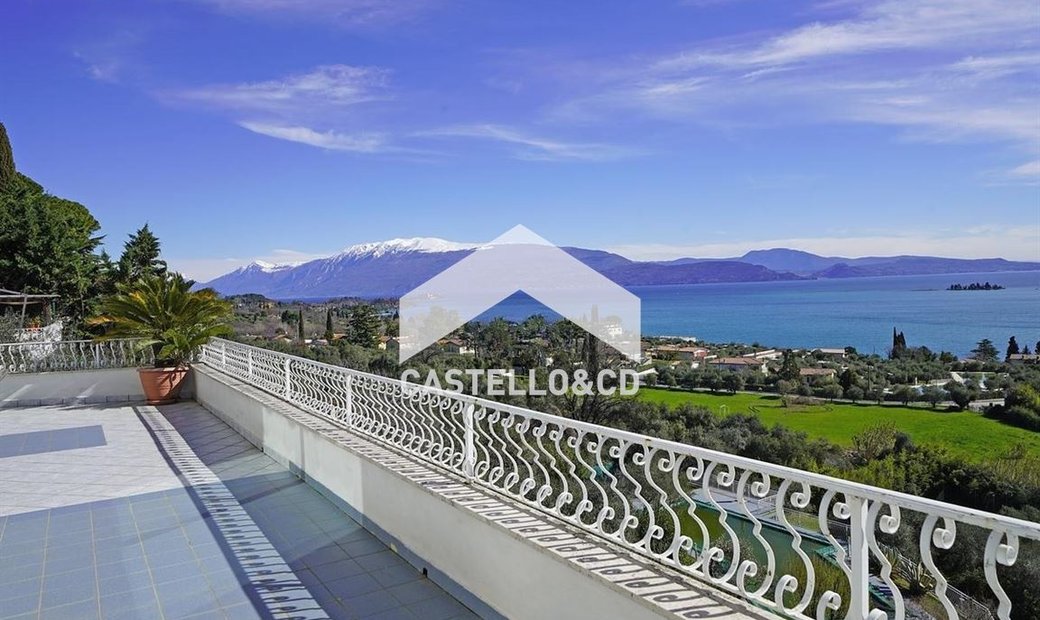 Manerba Del Garda Villa In Raffa, Lombardy, Italy For Sale (14401352)