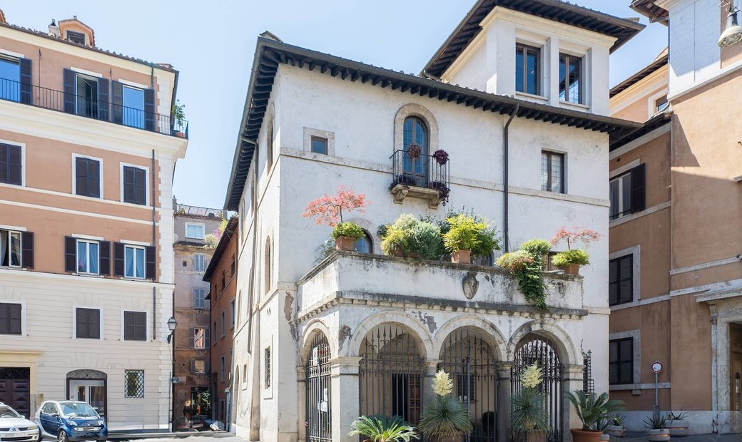 Renaissance Mansion In The Heart Of Rome In Rome, Lazio, Italy For Sale ...