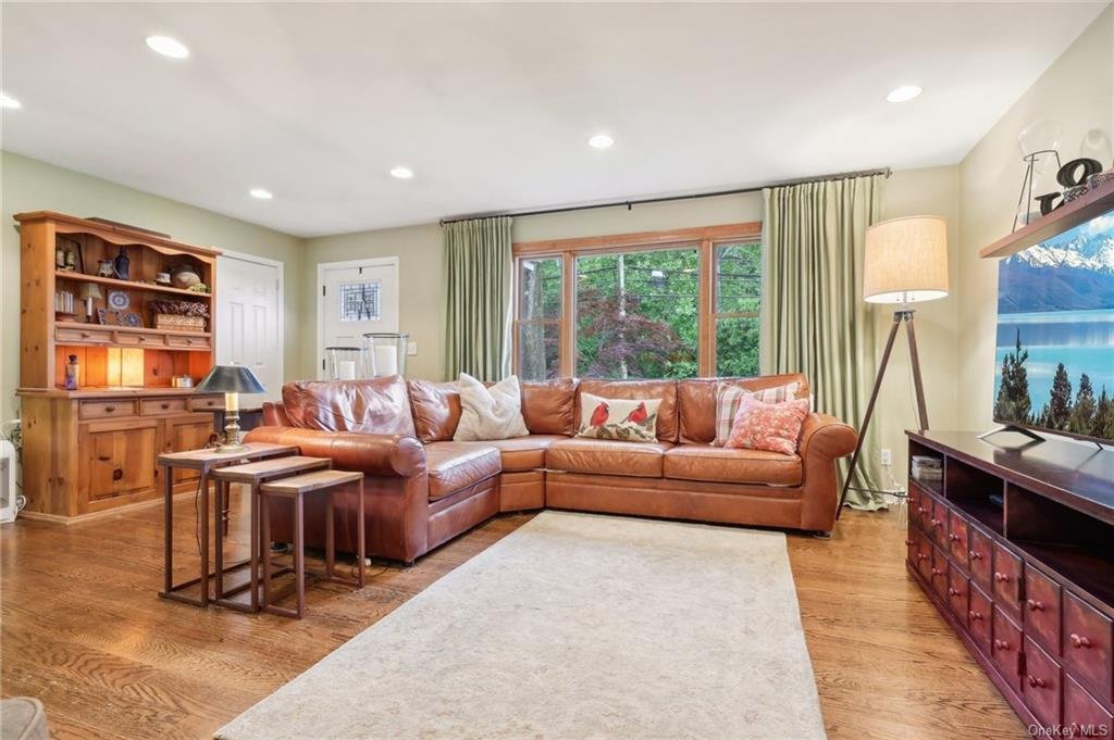 615 Western Highway In Blauvelt, New York, United States For Sale ...